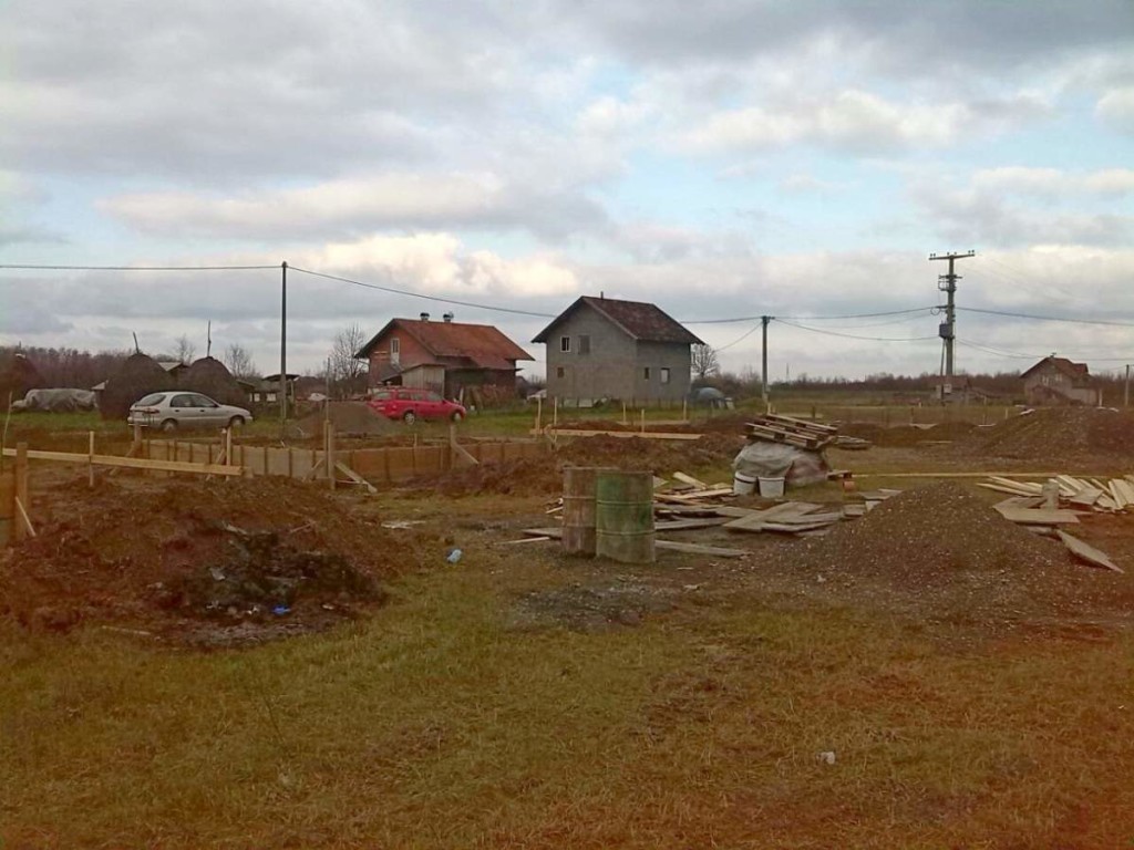 IZGRADNJA 15 DOMOVA ZA PORODICE ČIJE KUĆE SU UNIŠTENE KLIZIŠTIMA ...